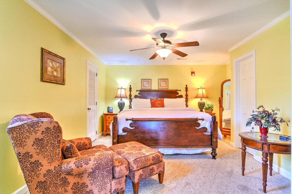 Photos of our North Carolina Hotels | The Village Inn of Blowing Rock